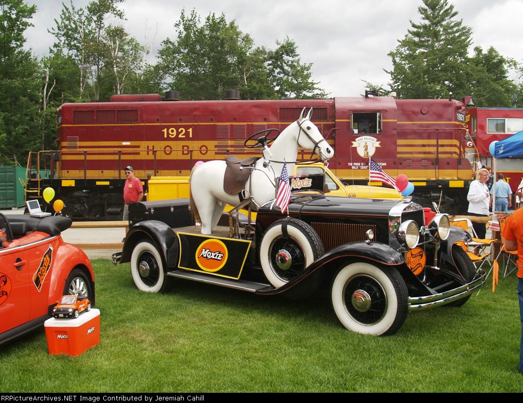 PLRR 1921 (ex-MBTA 1921) resting at Lincoln during the railroads 20th anniversary